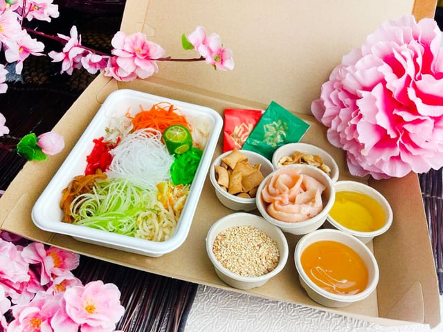 Premium Yu Sheng with Smoked Salmon & 10-Head Abalone Min. 5sets ...